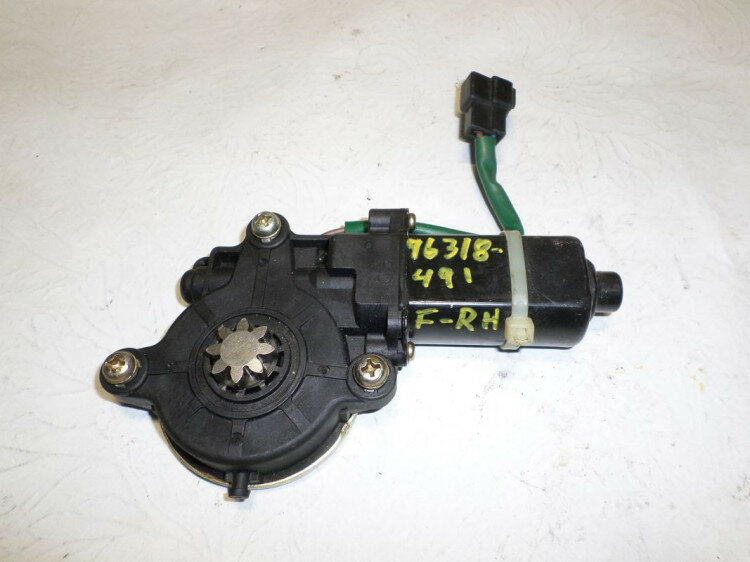 Мотор стеклоподъемника двери передней правой 96318491 Дэу Матиз