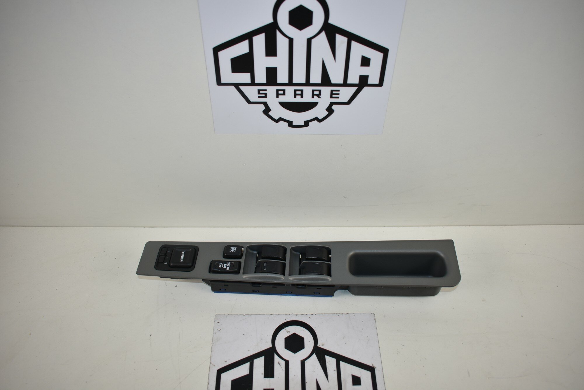 Блок управления стеклоподъемниками водительской двери Great Wall Wingle
