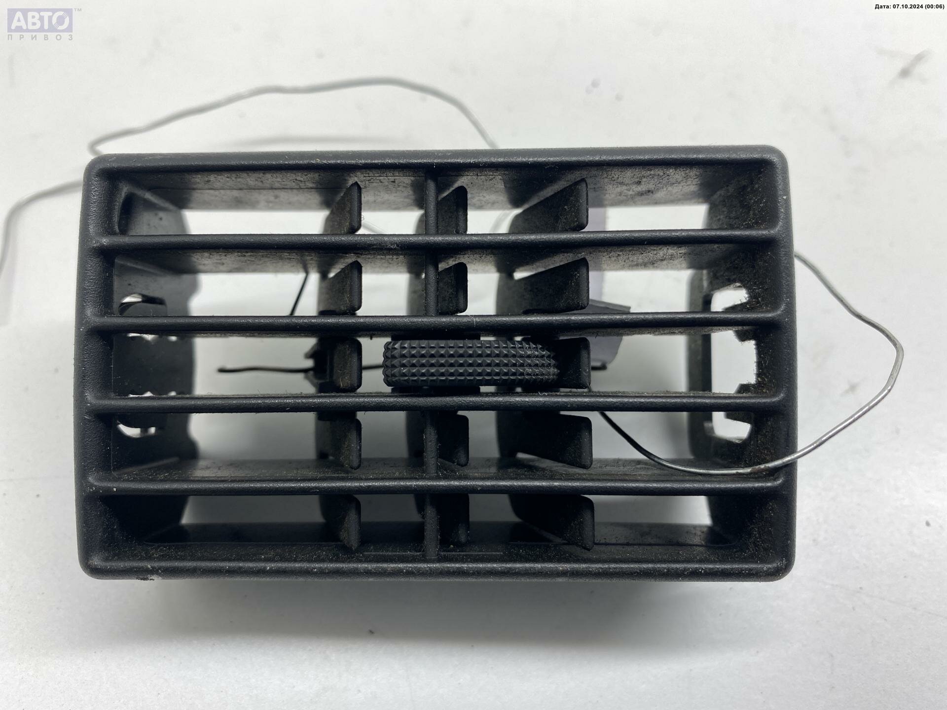 Дефлектор обдува салона Audi 80 B4 (1991-1996)