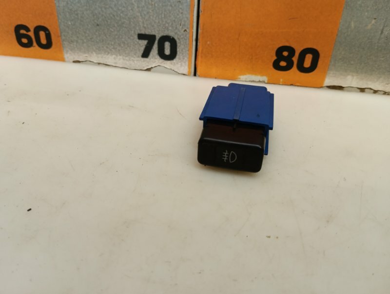 Б/У Тойота Карина Е Кнопка ПТФ Toyota Carina E 1993 AT190, CT190, ST191 Задн. 346622 TOYOTA арт. 8416520020