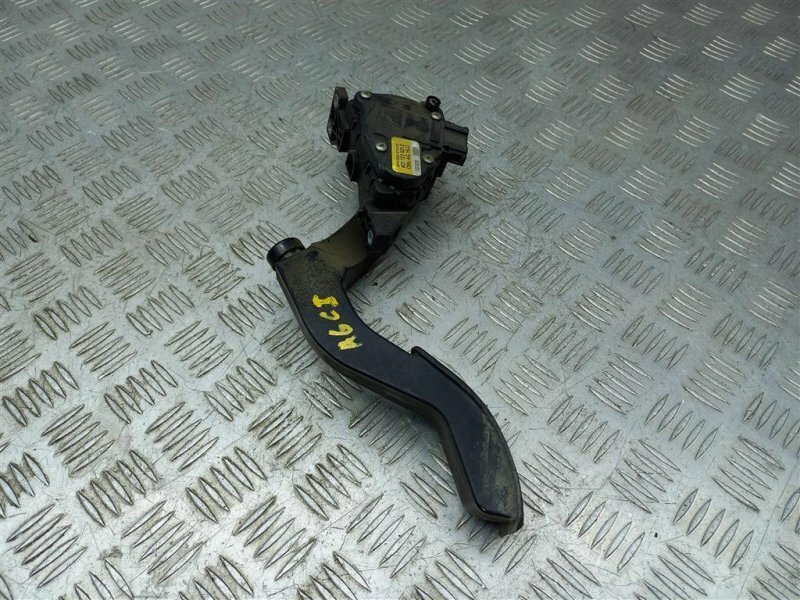 Б/У Педаль газа Audi A6 C5 / Ауди A6 C5 2.7 AZA 230Л.С. 2001