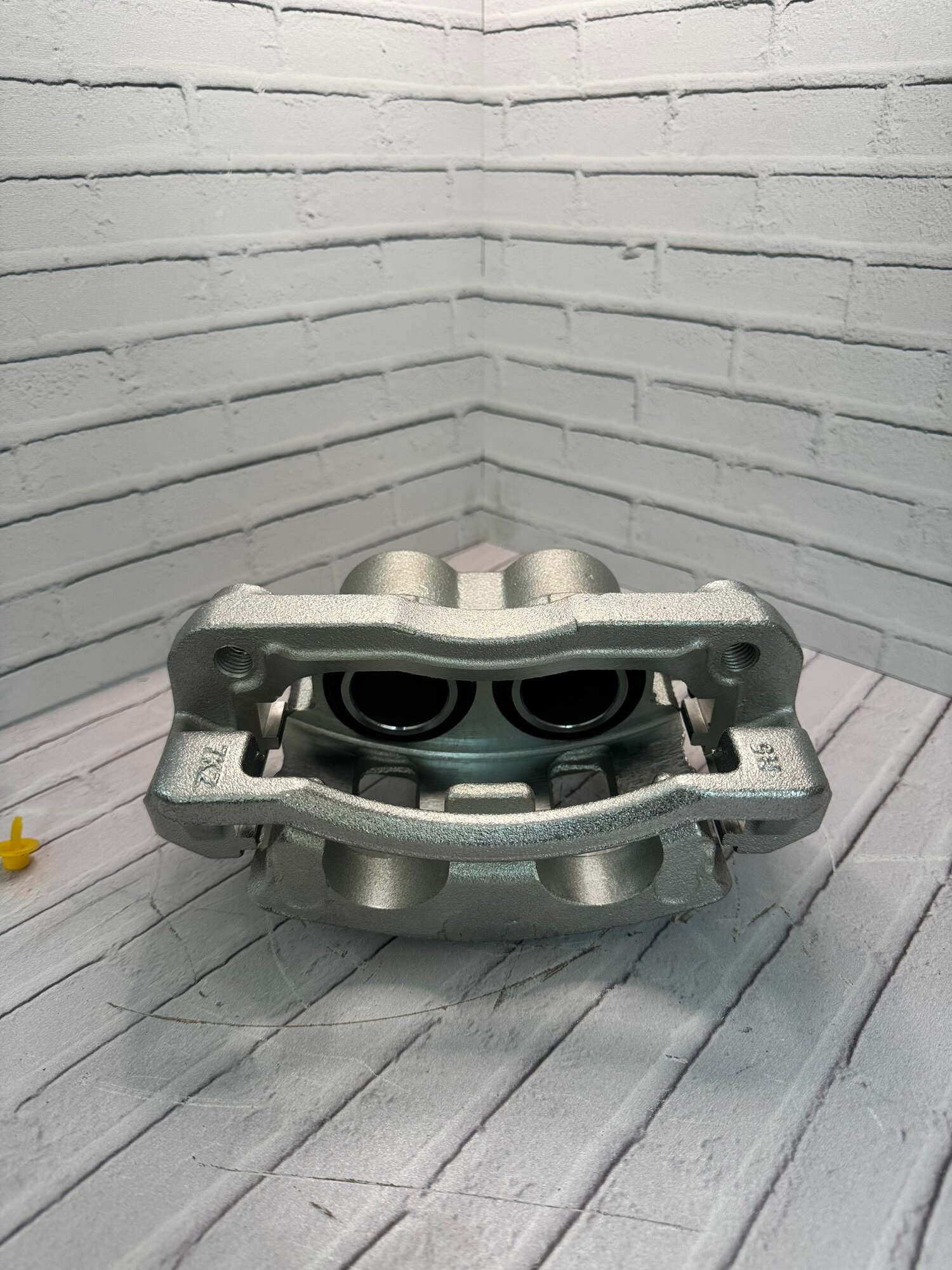 Суппорт на газель Next левый задний C41R92-3502137 (без колодок)