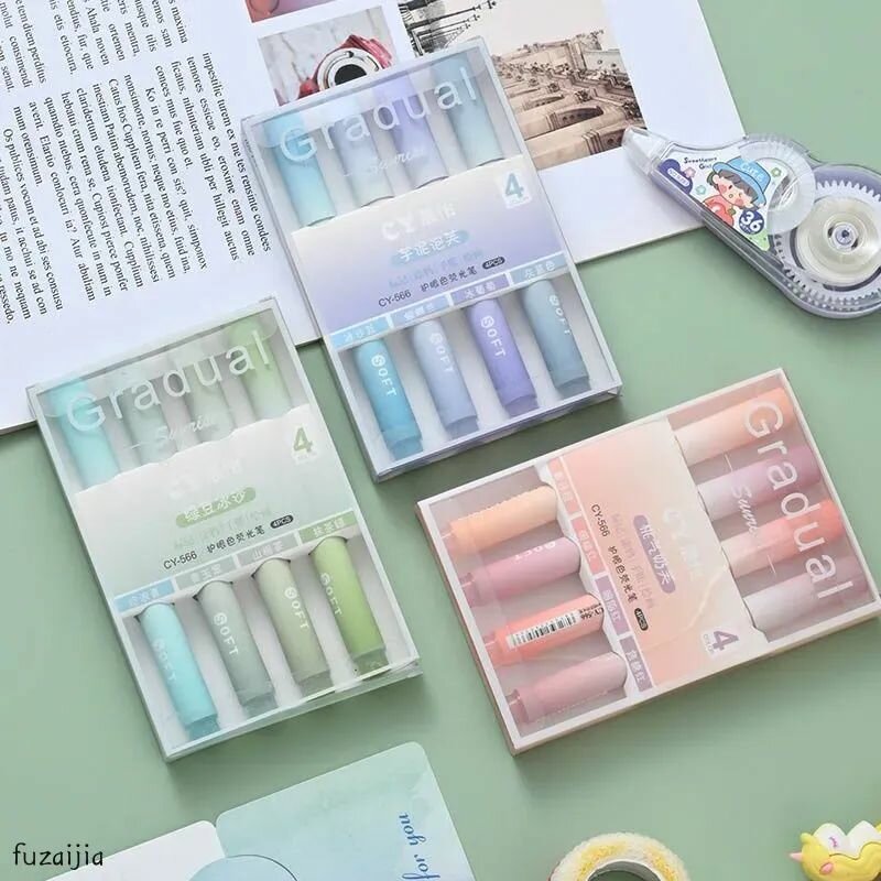 Четыре цветные флуоресцентные ручки для школьников