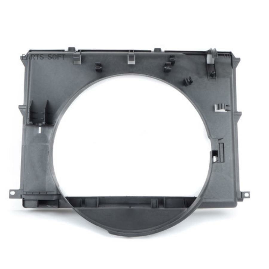 Кожух вентилятора BMW 17 10 1 438 457