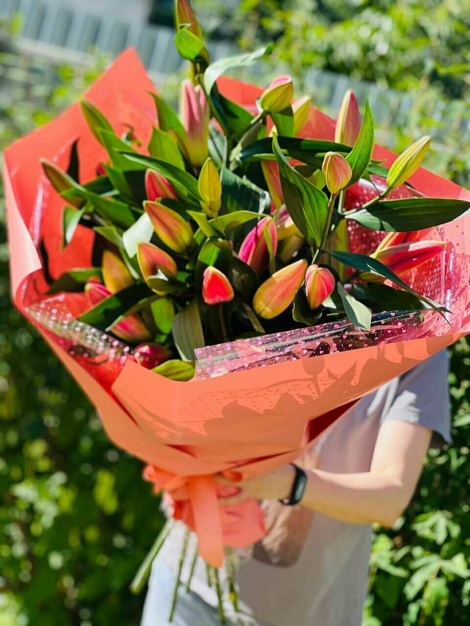 Розовые лилии 11шт