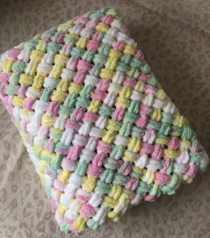 Вязанный плед для детей 85х85 см