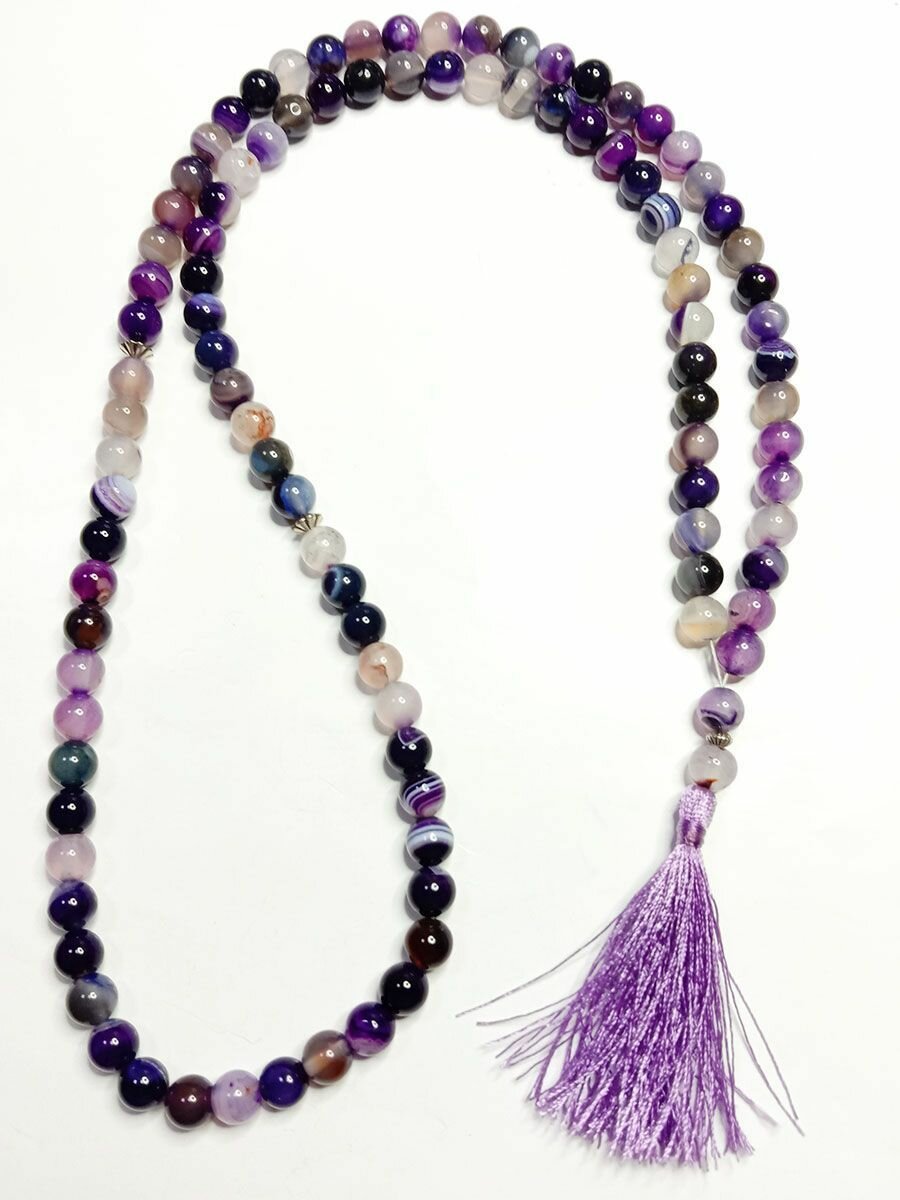 Четки мусульманские из фиолетового агата 99 бусин, диаметр 8 мм. в коробке