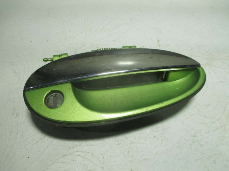 Ручка двери передней правой наружная 96323384 Дэу Матиз М100 - Зеленая и Хром - под ключ