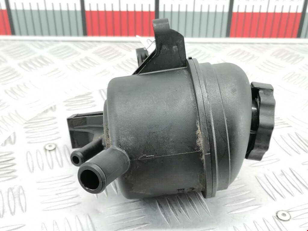 Бачок гидроусилителя Mercedes C-Class (W203) A2034600083 арт. 1919934