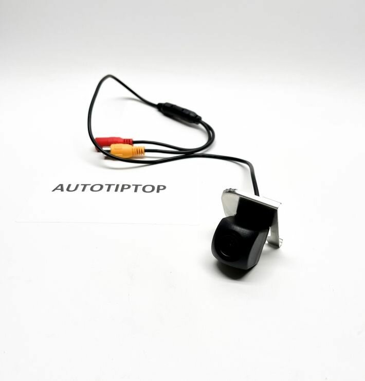 Камера заднего вида - Lada Vesta AHD 720P в штатное место