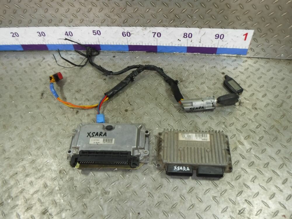 Блок управления двигателем Citroen Xsara 9632693880