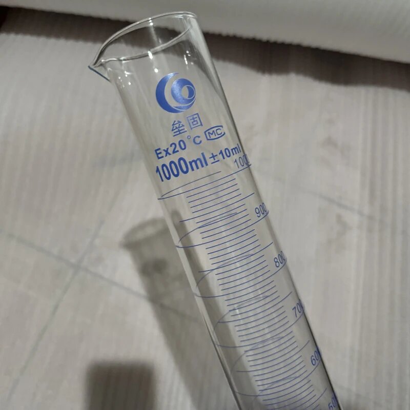 Лабораторный стеклянный мерный цилиндр 1000 мл