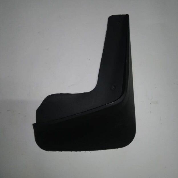 Брызговик передний правый Chery Fora (A213102136)
