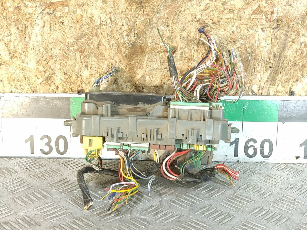 Блок предохранителей моторный HONDA CR-V 1996-2002 38200S10A01