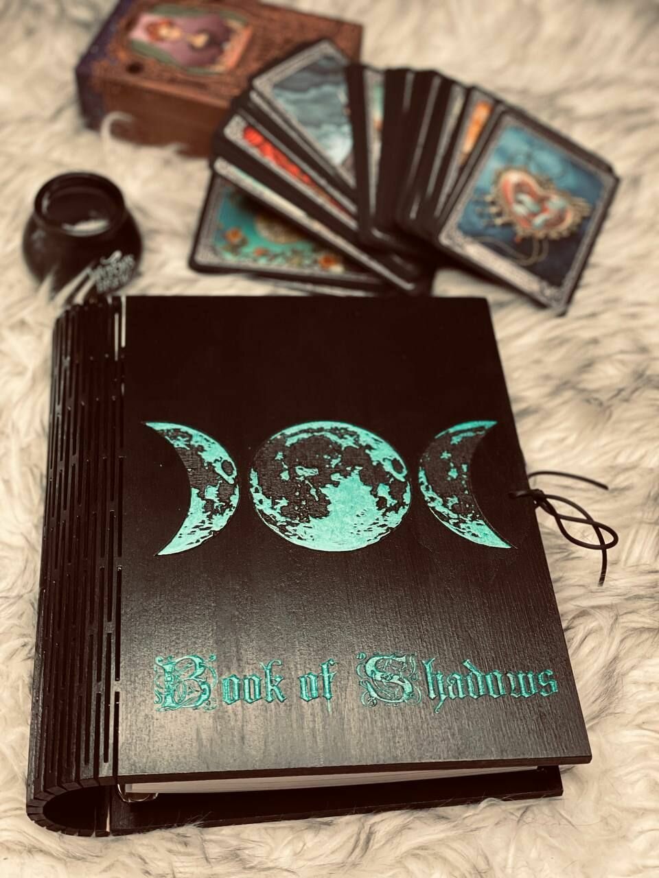 Книга теней - Тайны изумрудной Луны