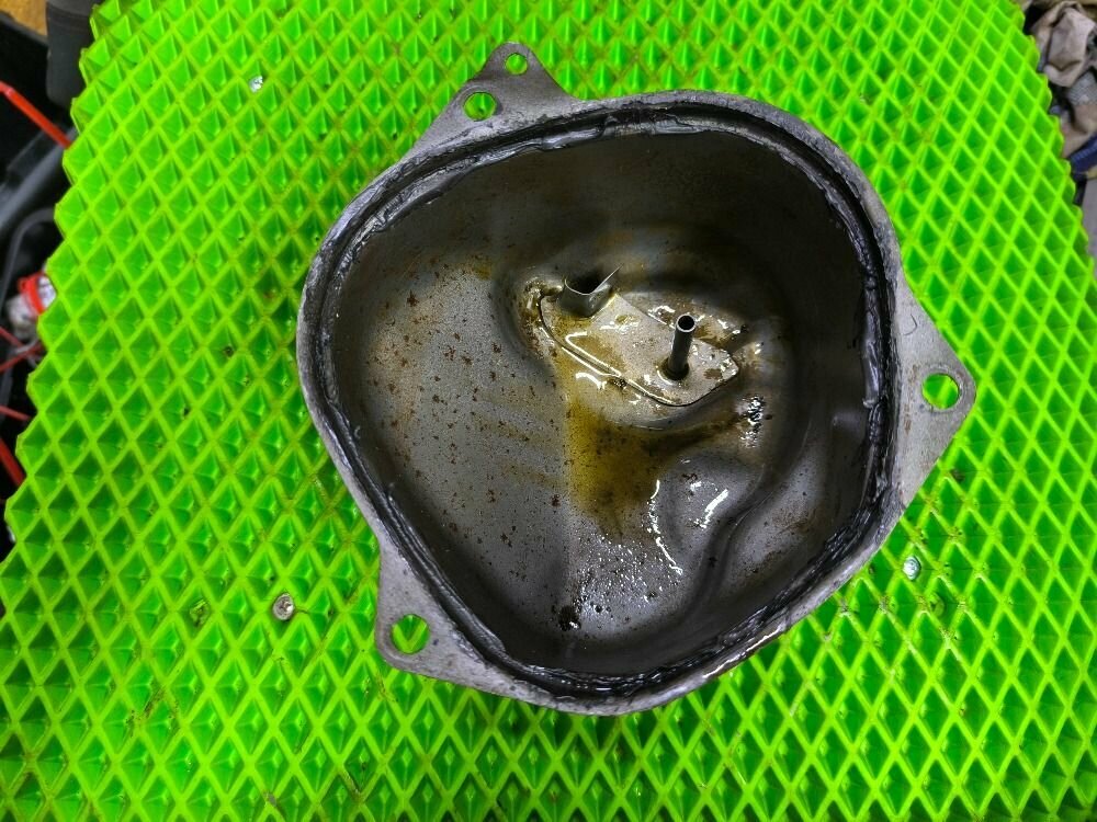 Крышка 5 передачи LADA LARGUS JR5549 8200297214