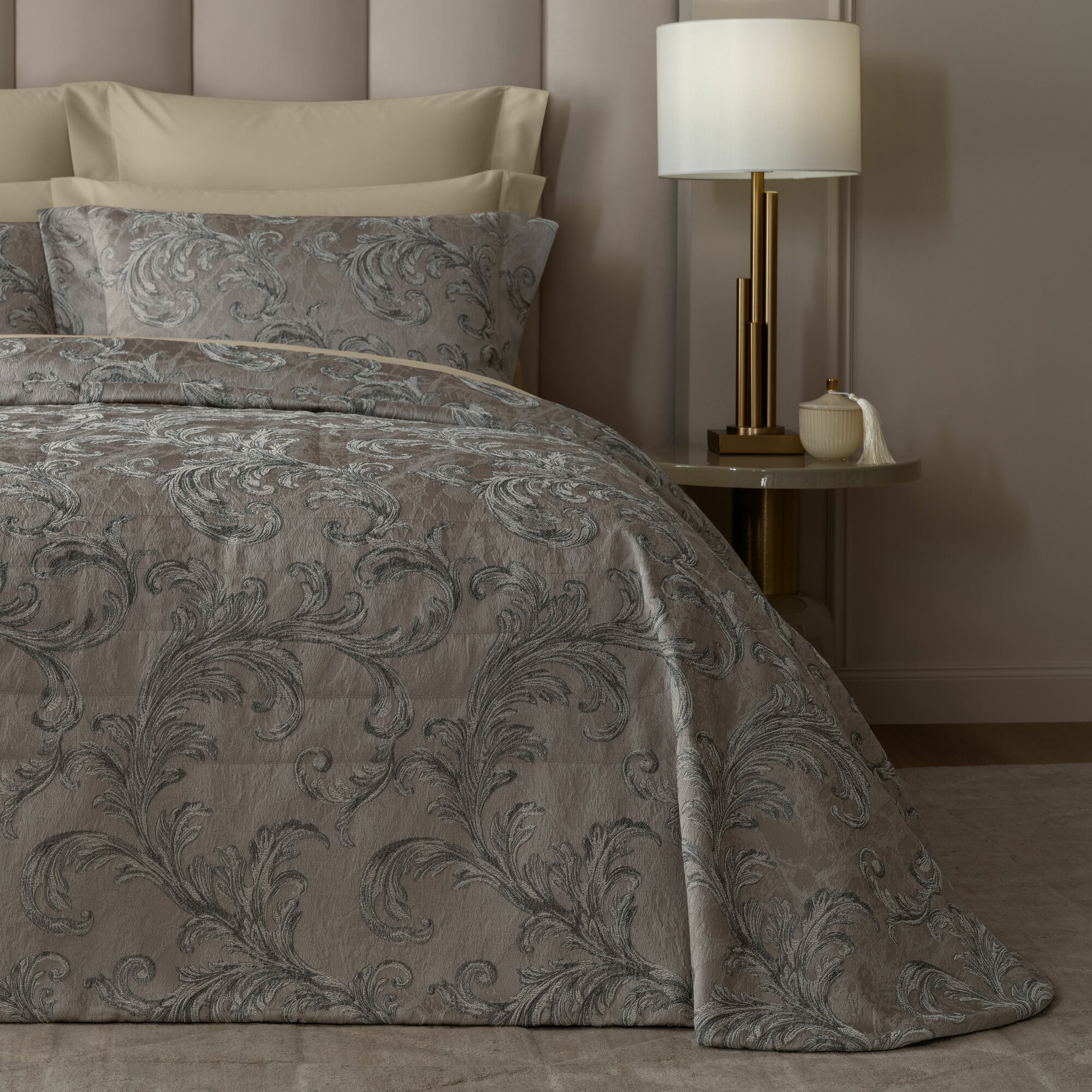 Togas Покрывало "Орелья" в стиле рококо, жаккард, 260х260