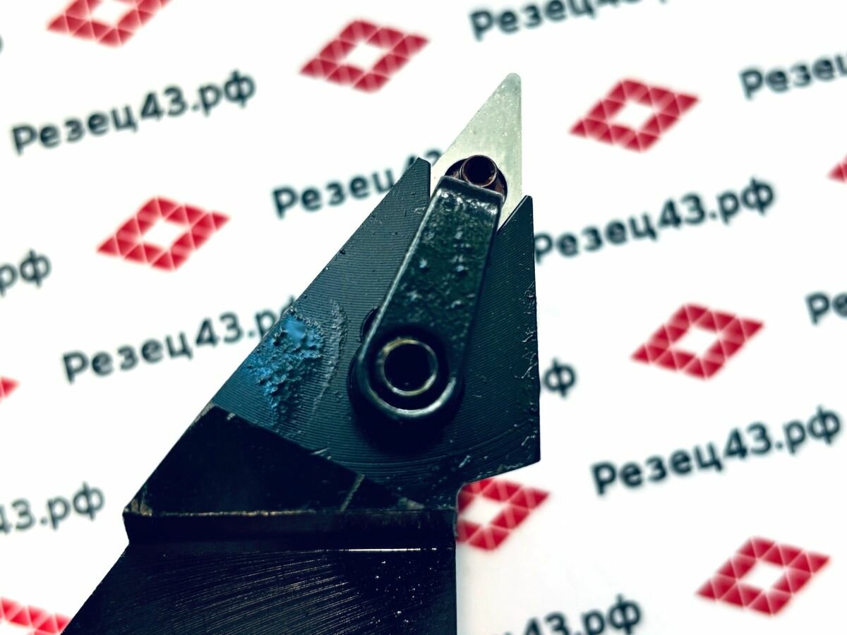 Резец наружного точения MVJNL4040R16