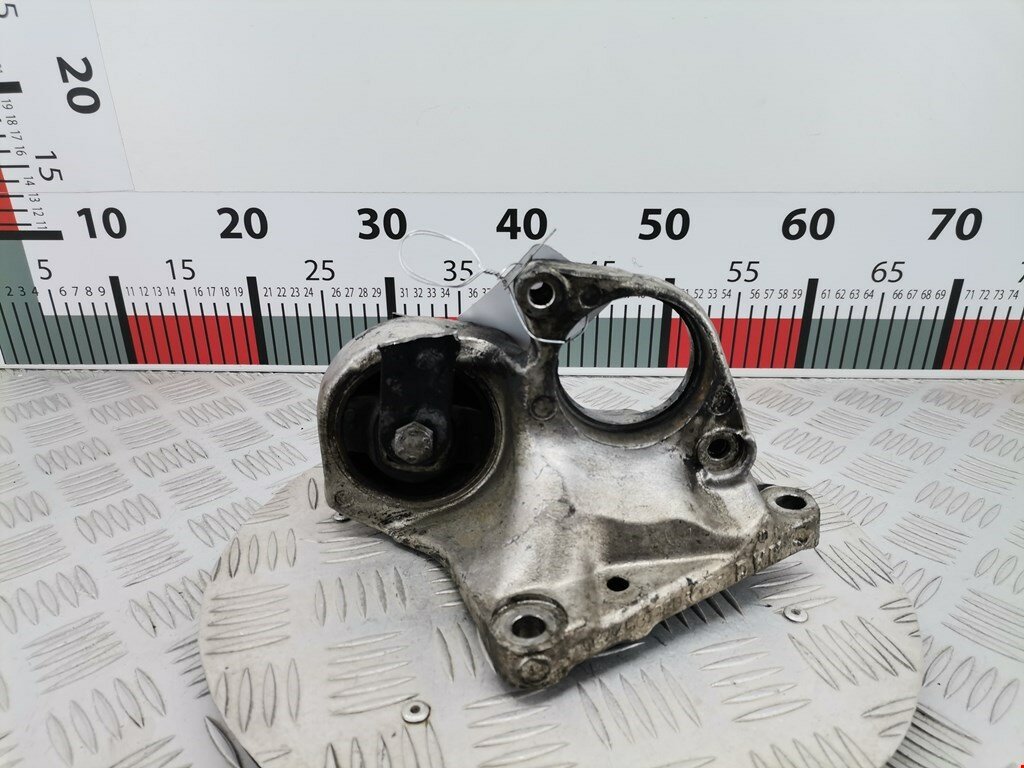 Кронштейн промежуточного вала Peugeot 307 арт. 1956916
