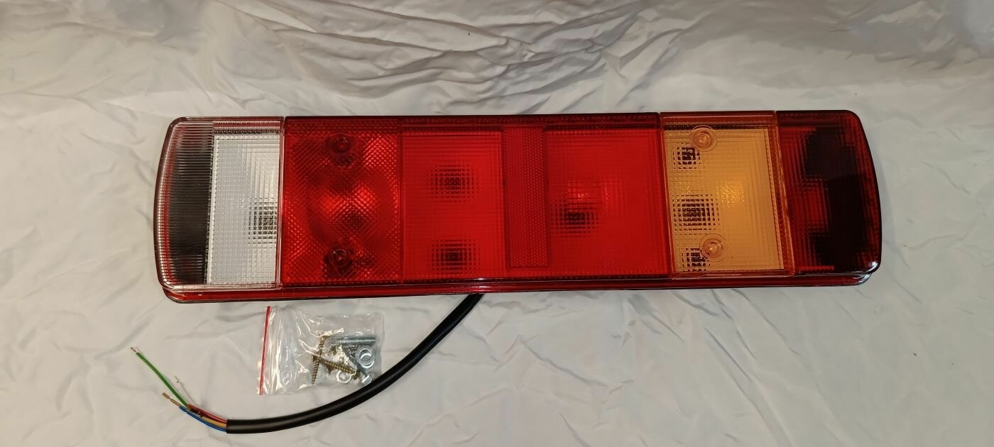 Фонарь VOLVO- SCANIA 0093 с кабелем (L) Россия(13302)