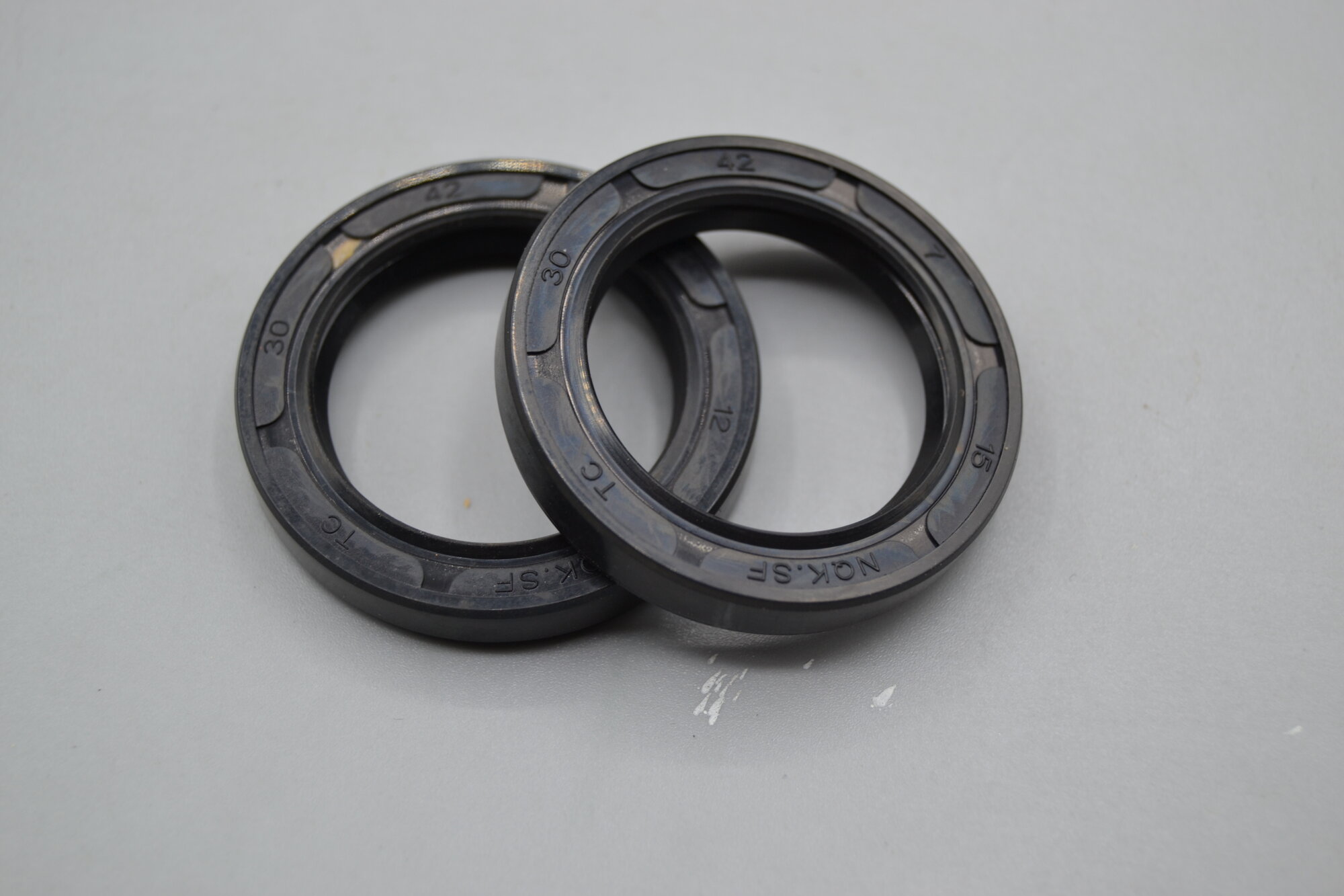 Манжеты сальники 30x42x7, (2шт)