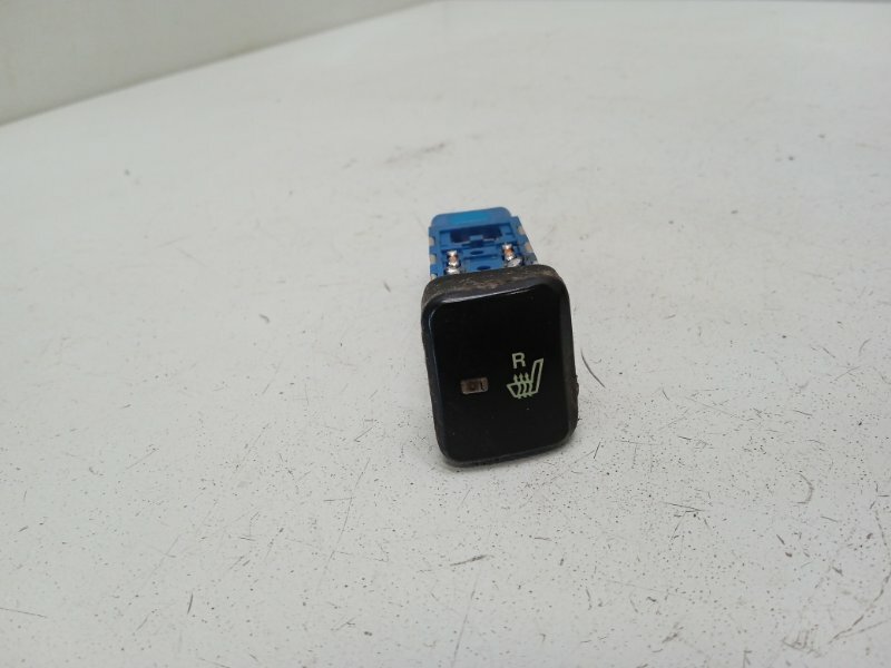 Б/У Хендай Соната 5 НФ Кнопка обогрева сиденья Hyundai Sonata 2006 NF, 5 Прав. 171591 Hyundai-KIA арт. 937303K500