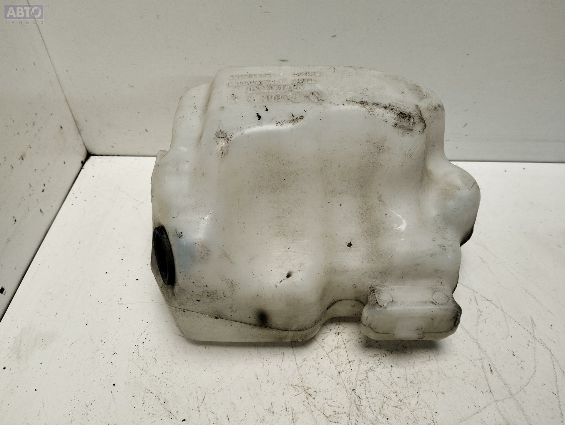 Бачок омывателя Renault Scenic 2 (2003-2009)