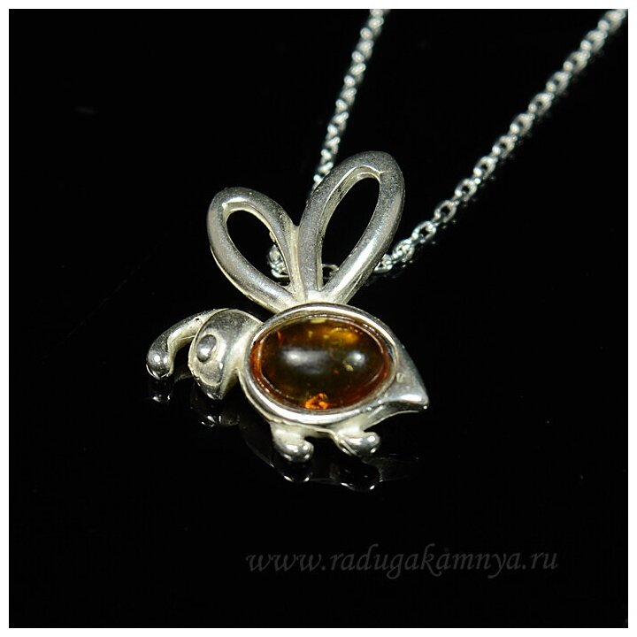 Подвеска, янтарь