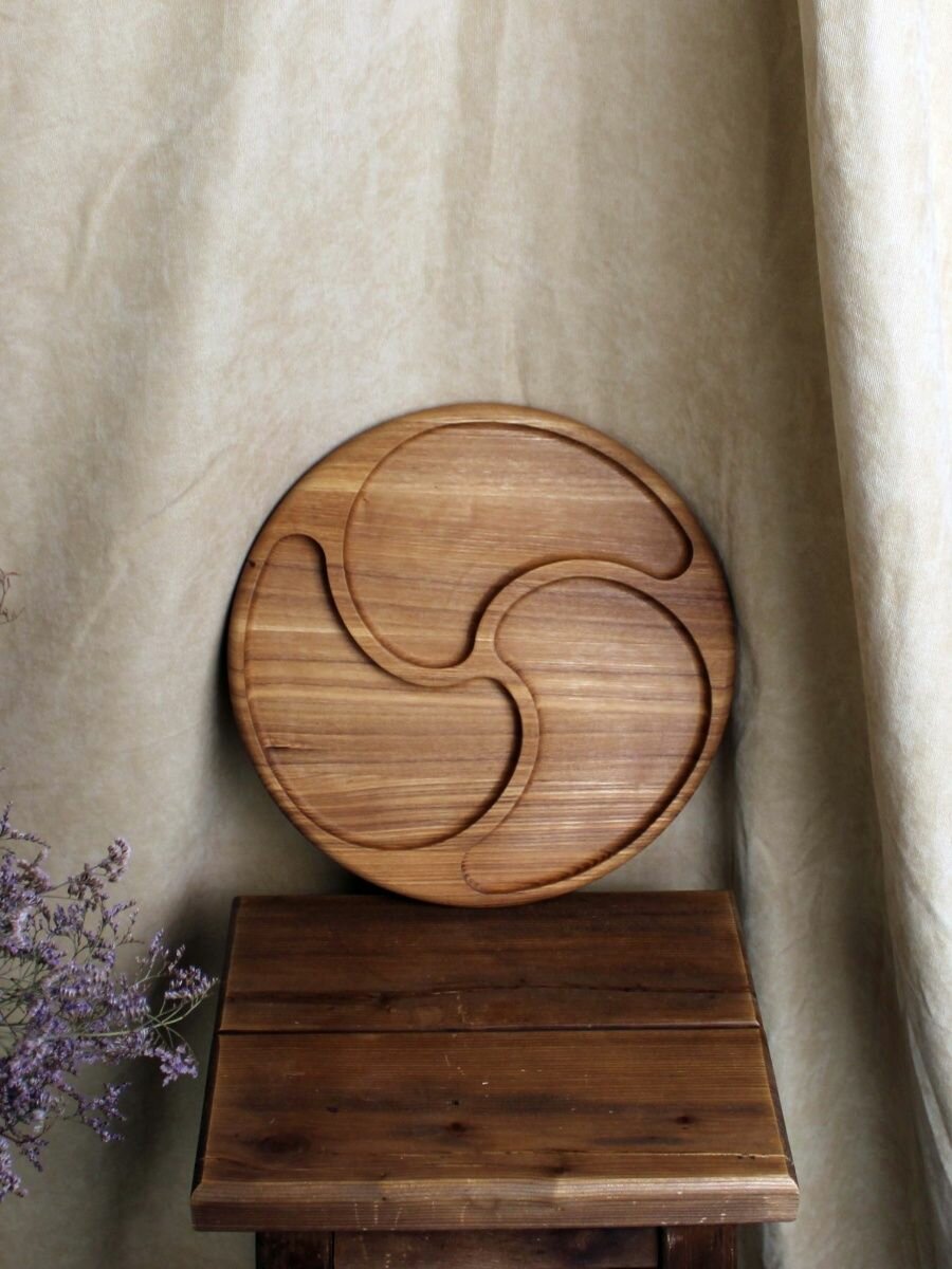 Доска сервировочная, менажница деревянная