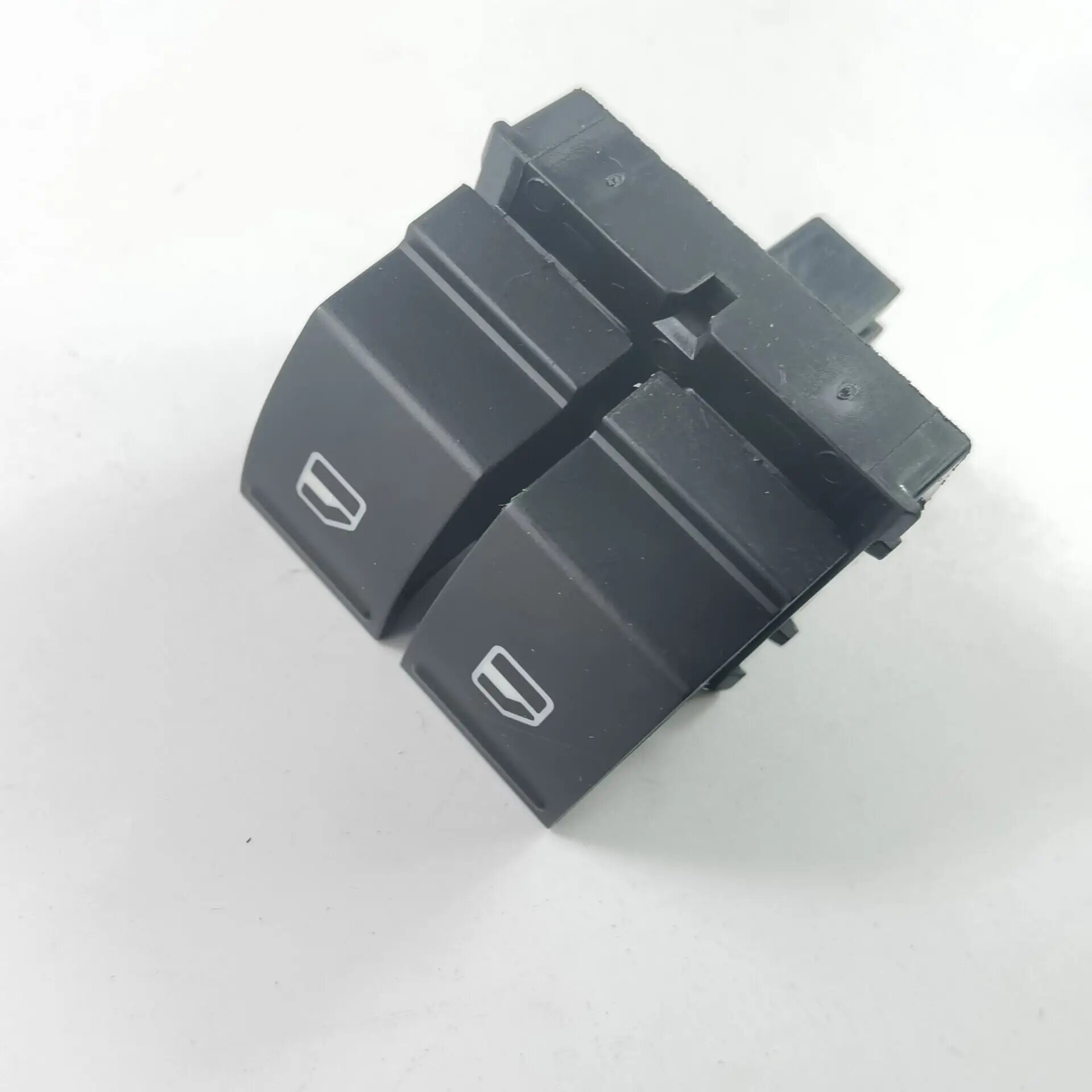 Кнопка стеклоподъемника VW Caddy Jetta EOS Golf Passat Polo Touran