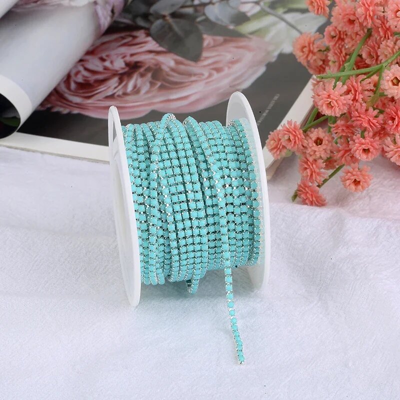 Цепочка из страз SS6(2mm) 10 ярдов, серебристо-бирюзовая