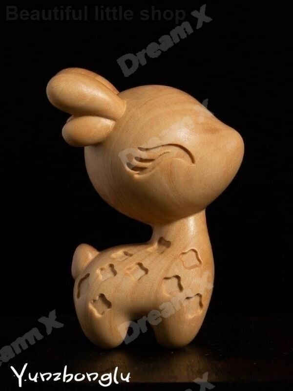 Статуя пятнистого оленя, Натуральная древесина, Туя восточная, Резьба по дереву