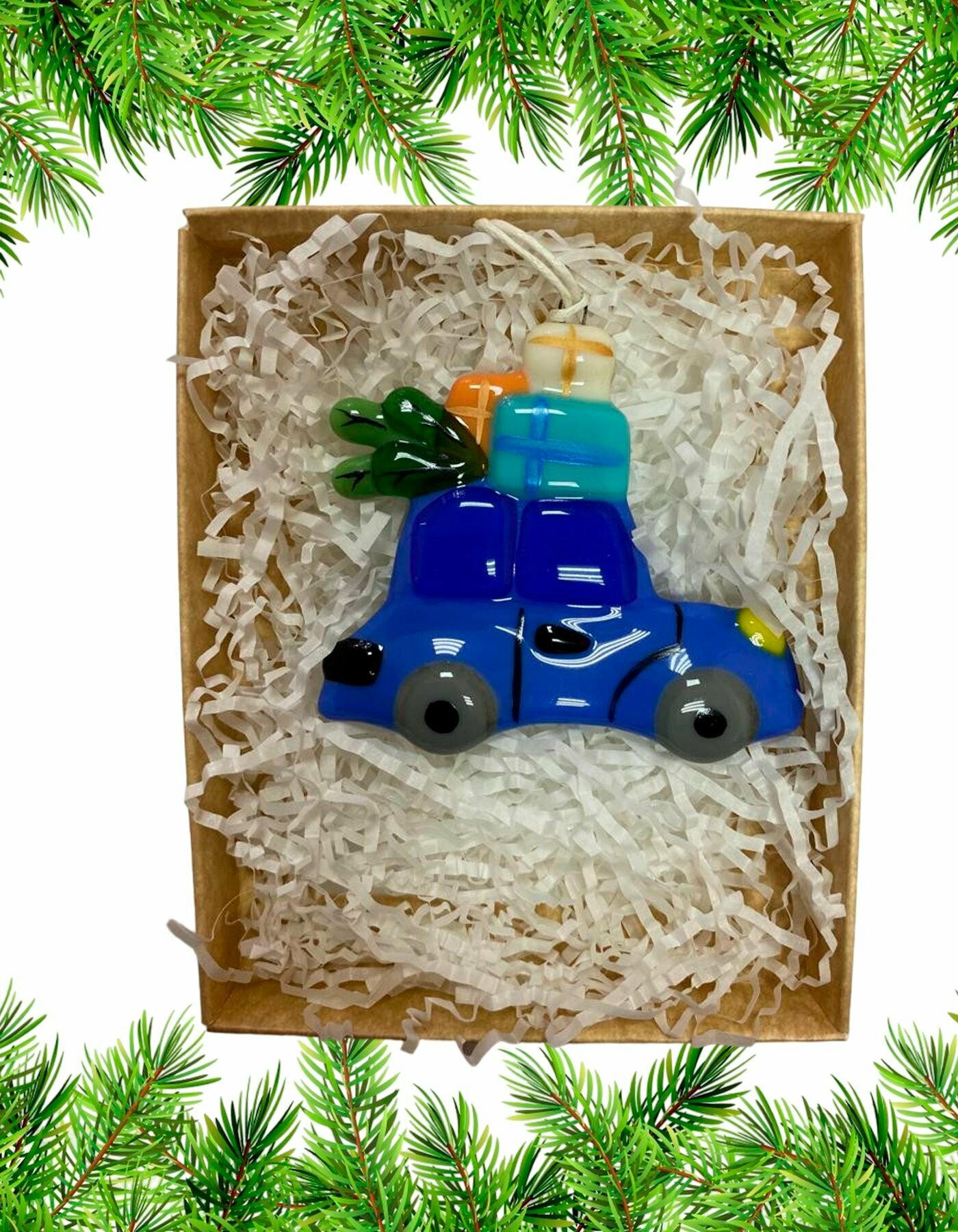 Игрушка на елку Машинка с подарками 7см