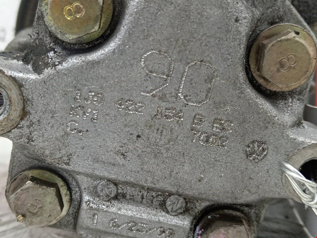 Насос гидроусилителя руля (ГУР) Volkswagen Golf 4 1J0422152A арт. 2095280