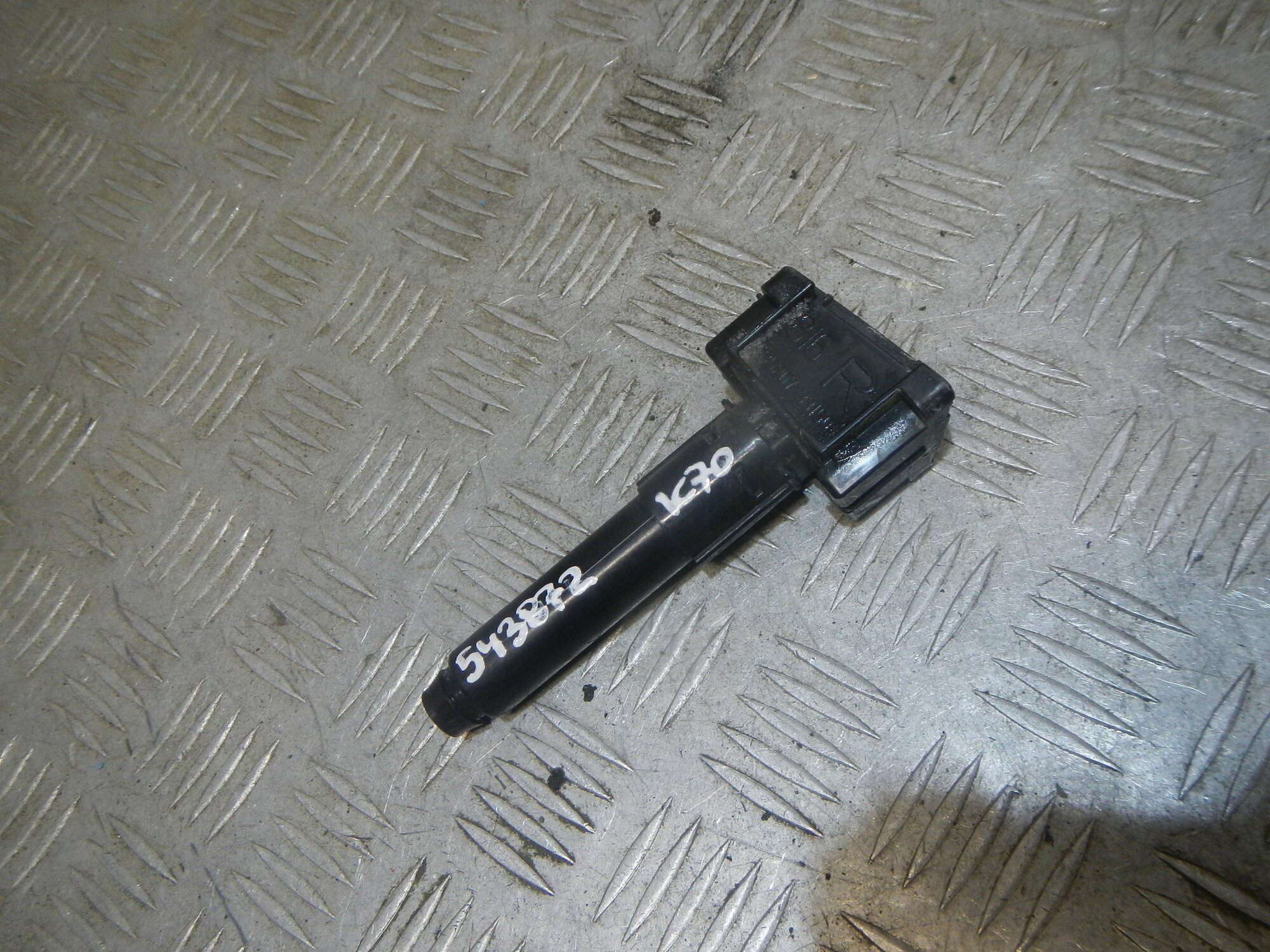 Б/У Форсунка омывателя фары, Toyota (Тойота)-CAMRY 70 (17-) TOYOTA CAMRY 70 (17-) правая Сломано 2 крепления крышки. 5438...