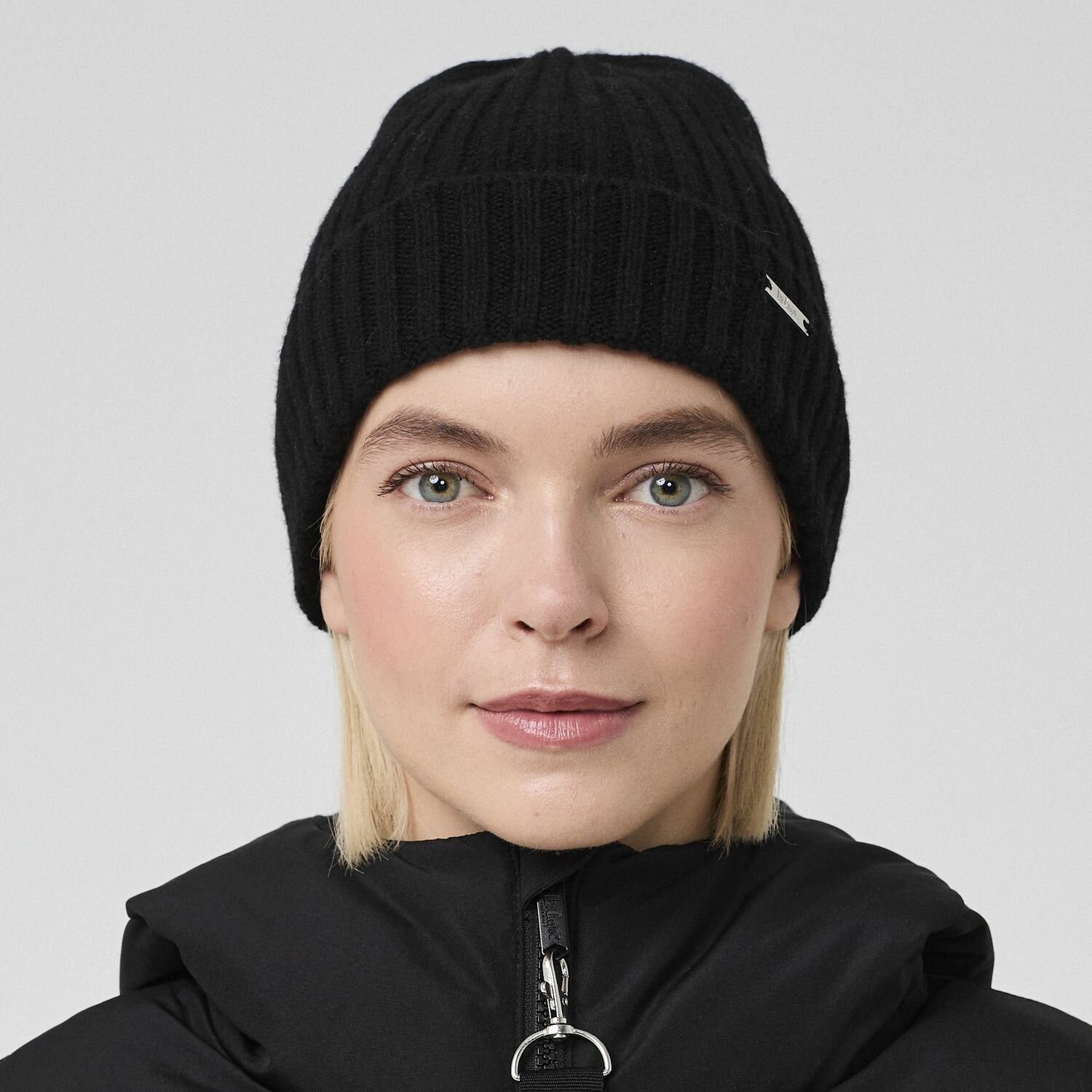 Шапка для женщин