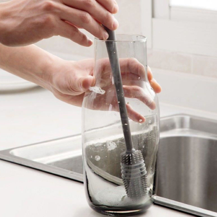 Ершик кухонный силиконовый для бутылок. Щетка для мытья посуды чайников/банок/бокалов/ваз с узким горлышком гибкий многоразовый. Loloki