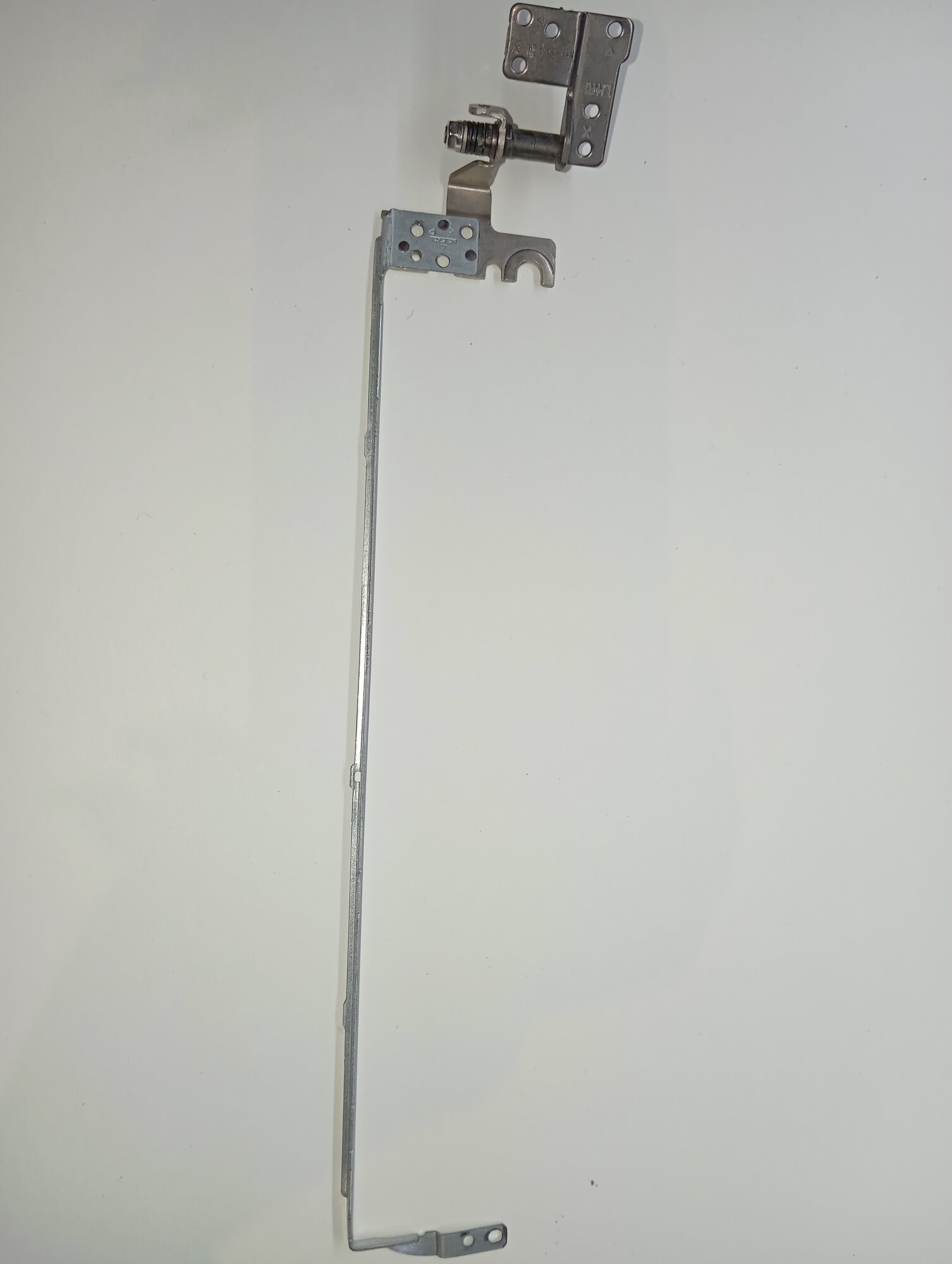 Левая петля Acer Aspire E1-570 E1-572 E1-530