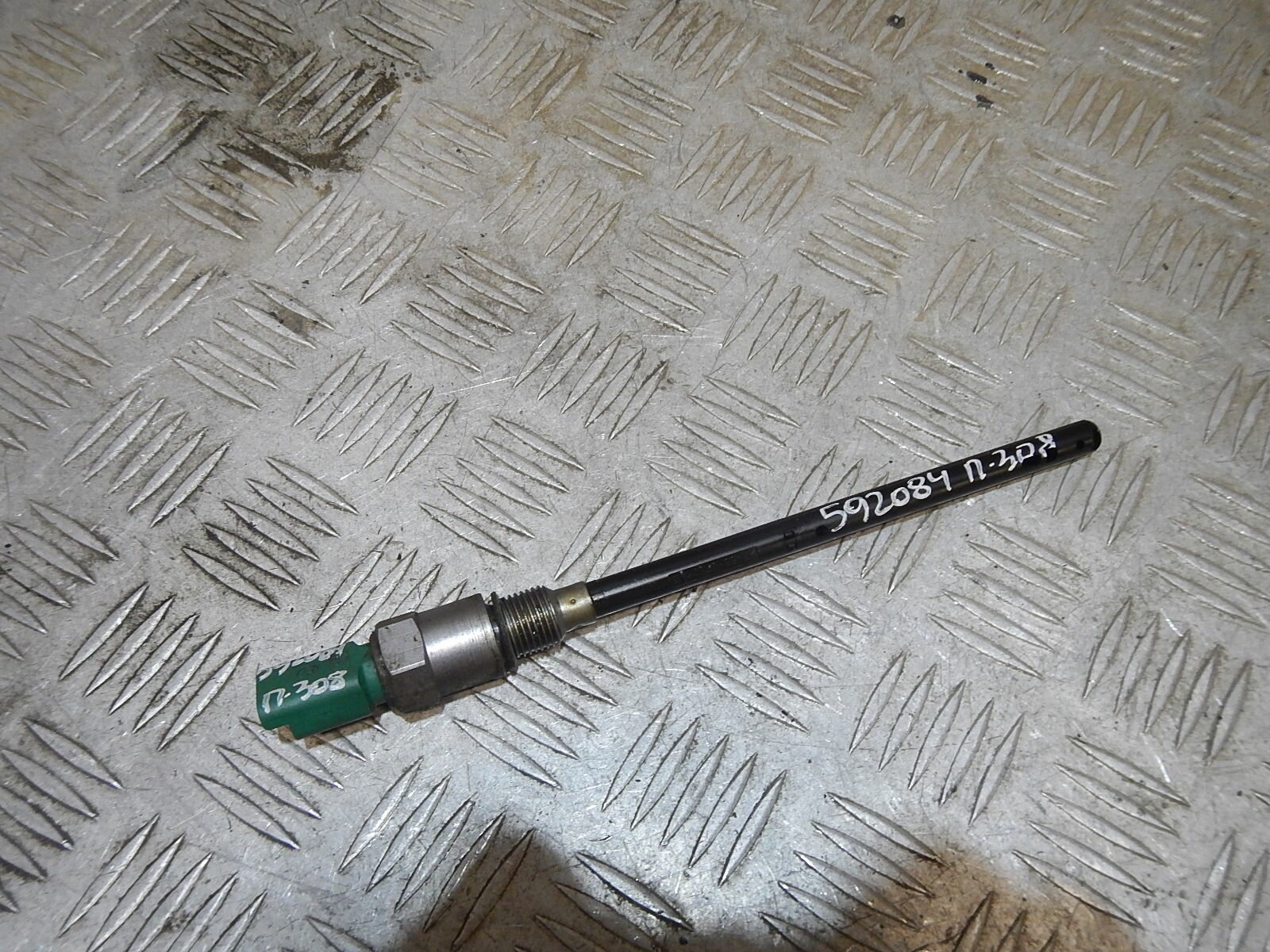 Б/У Датчик давления масла, Peugeot (Пежо)-308 (07-) PEUGEOT 308 (07-) Без видимых повреждений. 592084 Peugeot-Citroen ар...