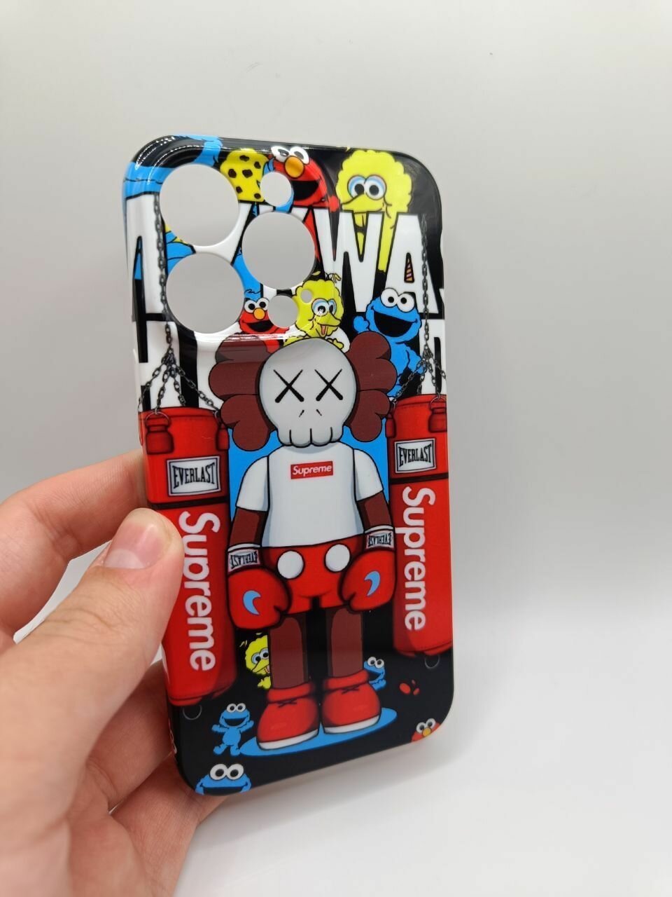 Защитный чехол с принтом KAWS для iPhone 13 Pro