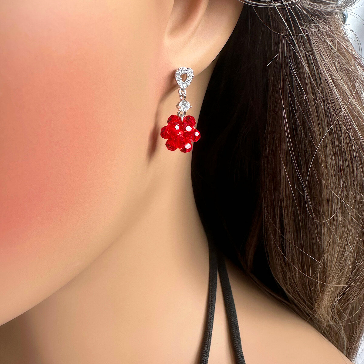 Серьги с подвесками, пусеты, бисер, циркон