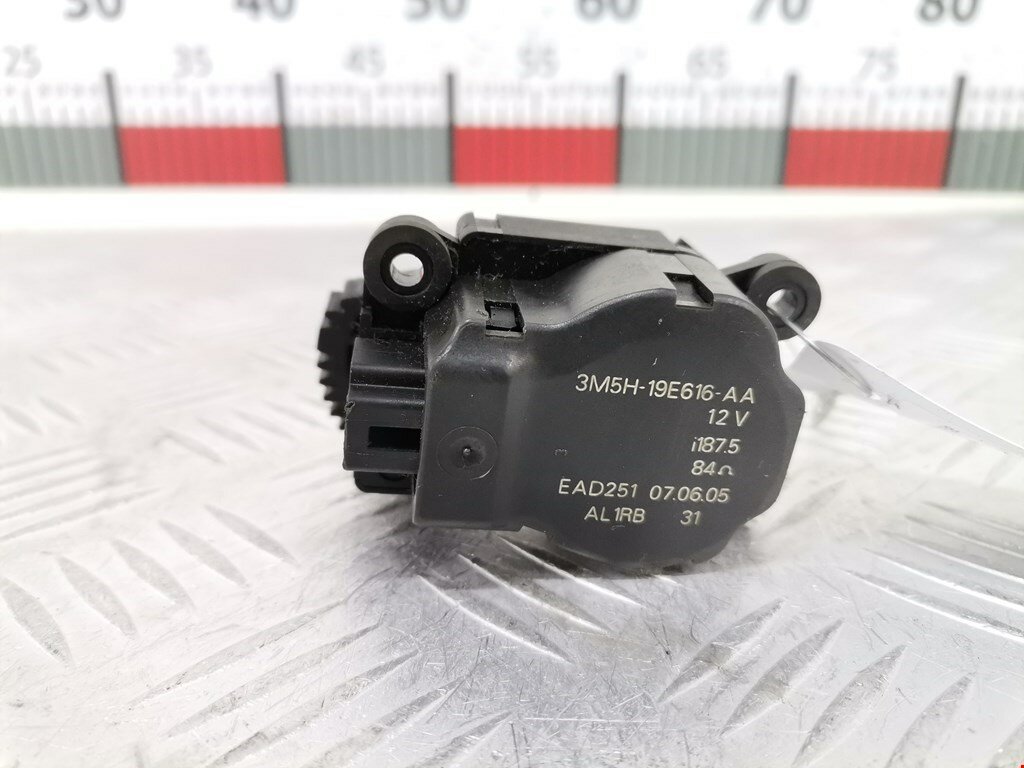 Сервопривод (электропривод моторчик привода) заслонки печки Ford Focus 2 1786200 арт. 1641229
