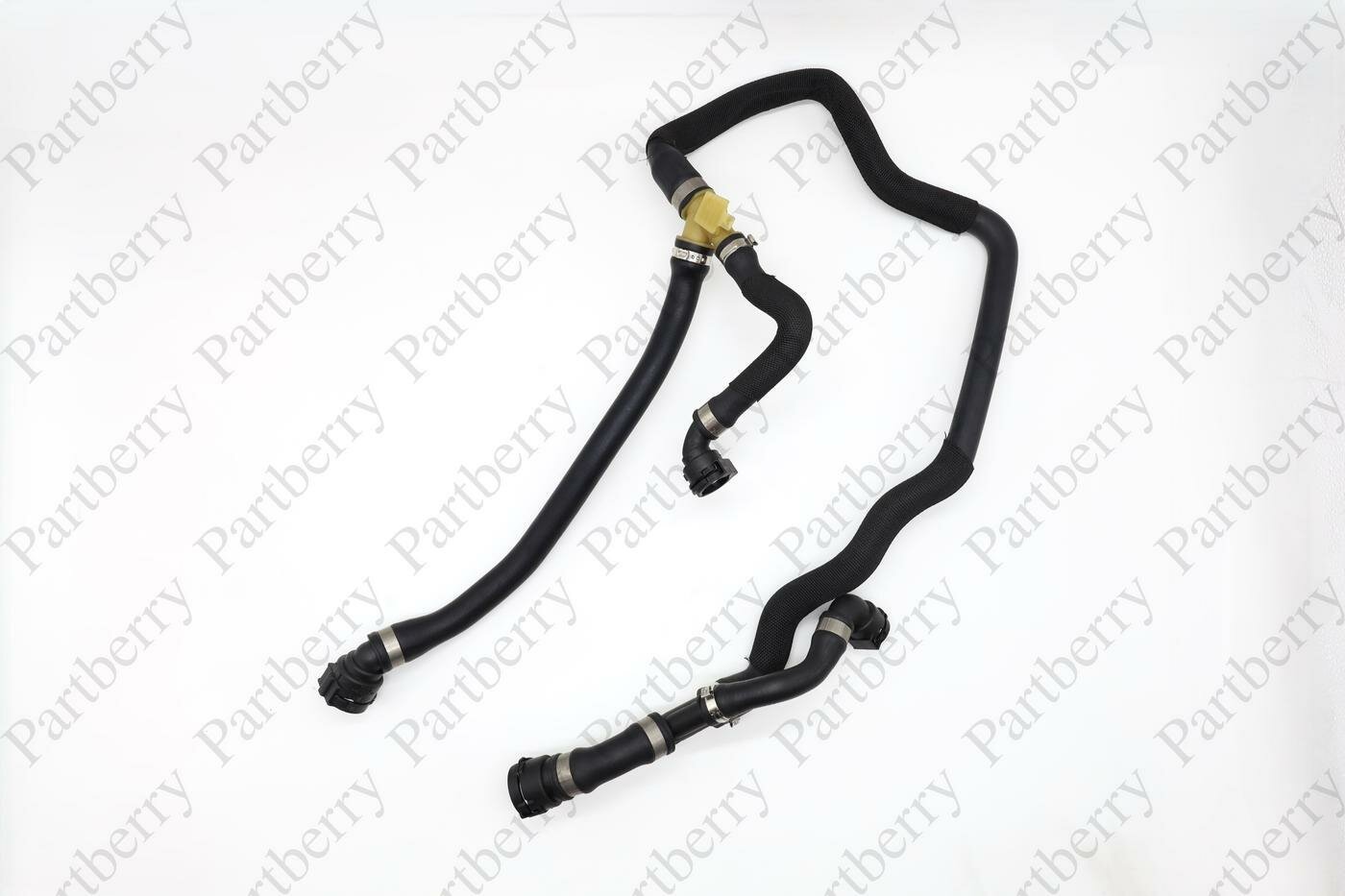 Трубопровод возврат расширит. бачка PARTBERRY PB590648 для BMW 17127623272.