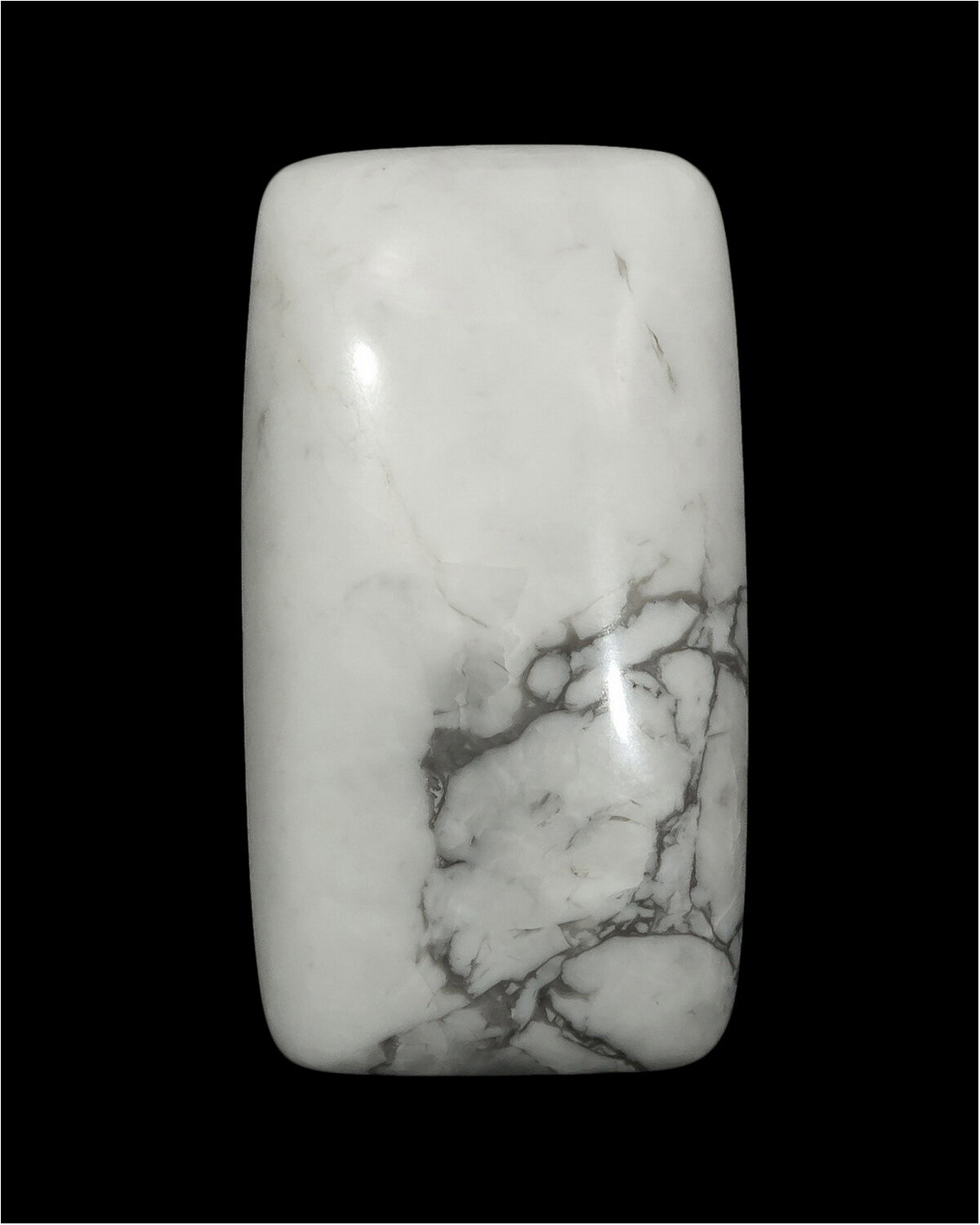 Магнезит, кабошон из минерала, размер: 43х23х6 мм, натуральный камень.