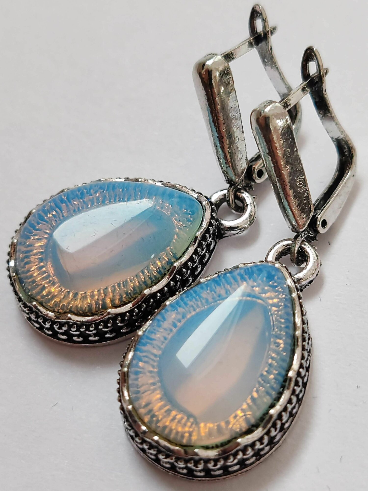 Серьги, лунный камень