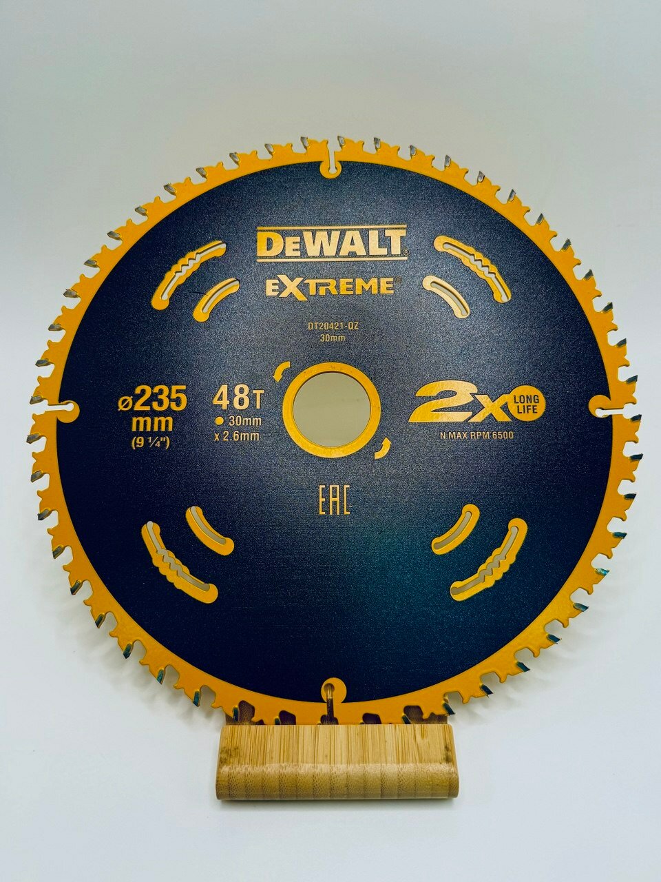 Пильный диск DеWАLT Extreme, по дереву, 235х30/22, 48 зубьев, универсальный, закаленная сталь