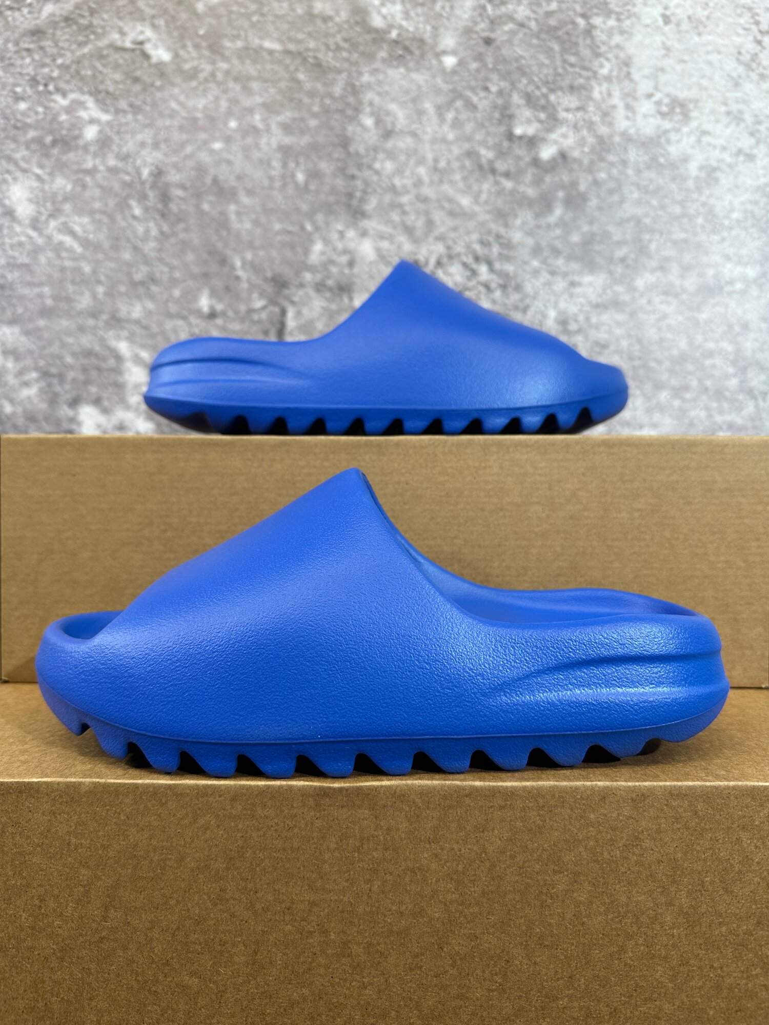 Шлёпанцы Yeezy Slide Azure