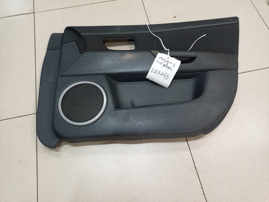 Обшивка двери передней правой от Mazda 3 bk 2003-2009