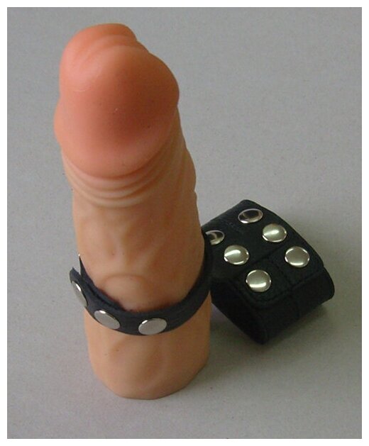 Чёрный поводок на пенис из натуральной кожи