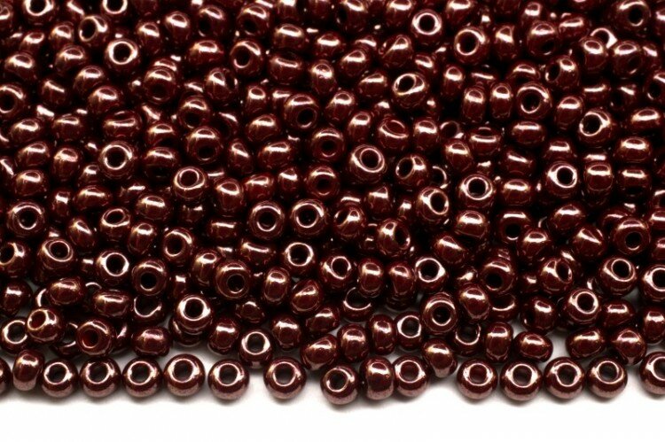 Бисер чешский PRECIOSA круглый 10/0 93192 коричневый непрозрачный, 1 сорт, 50г